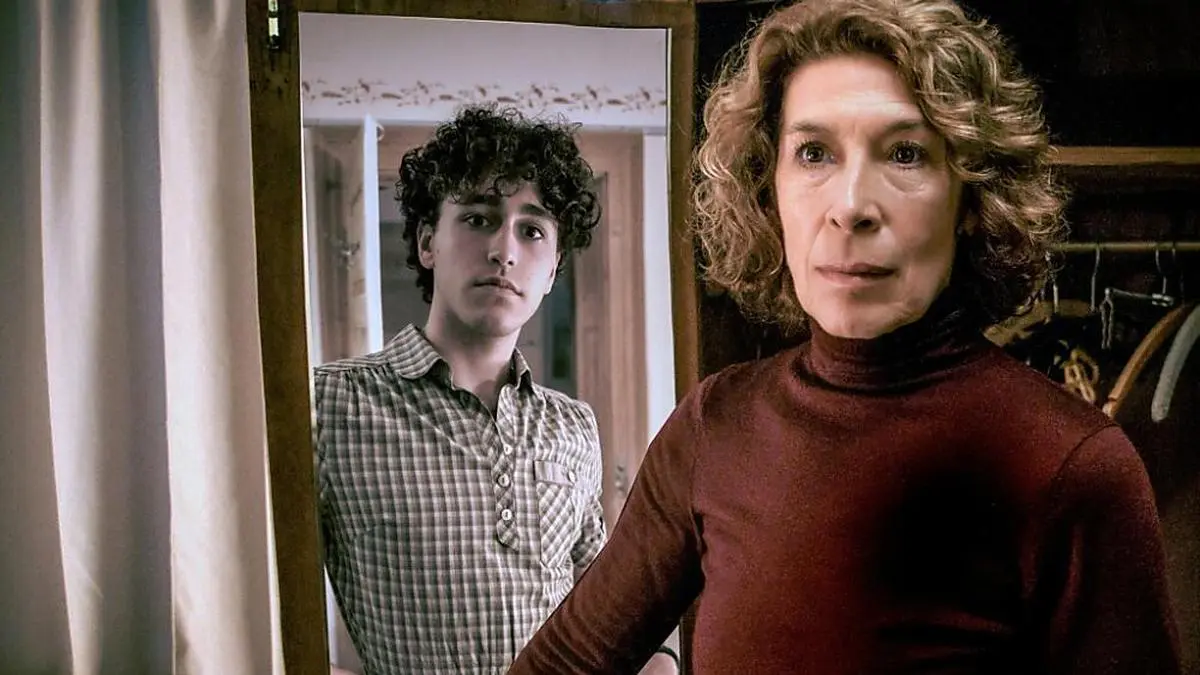 "Ungeschminkt": Das sagt Adele Neuhauser zu ihrer Rolle als Transperson